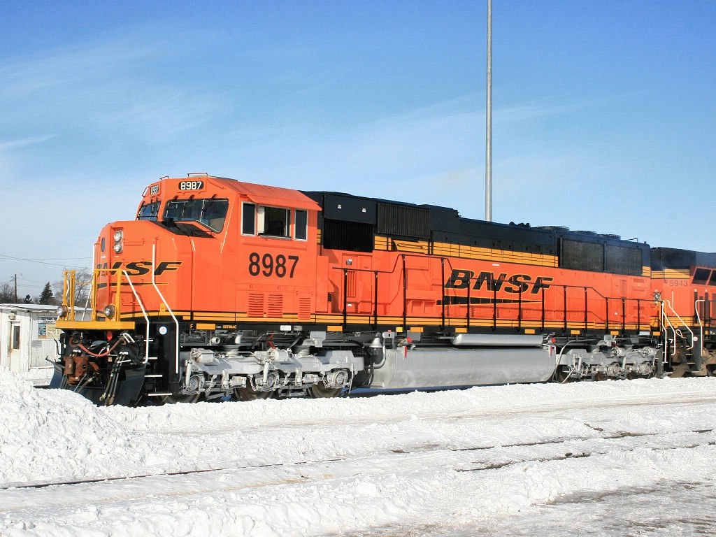 BNSF 8987